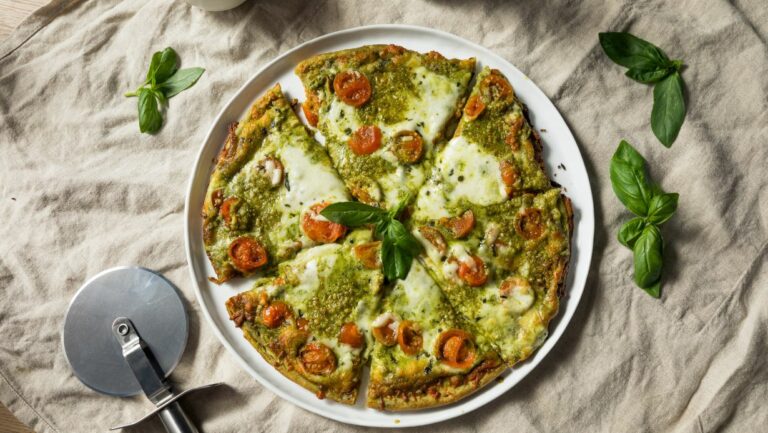 What Goes Good With Green Olives On Pizza? - Handsome Pizza
